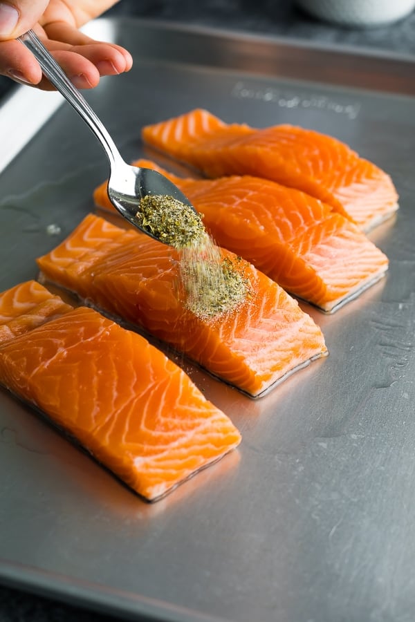 Herb Crusted Broiled Salmon (BEST texture!) | sweetpeasandsaffron.com