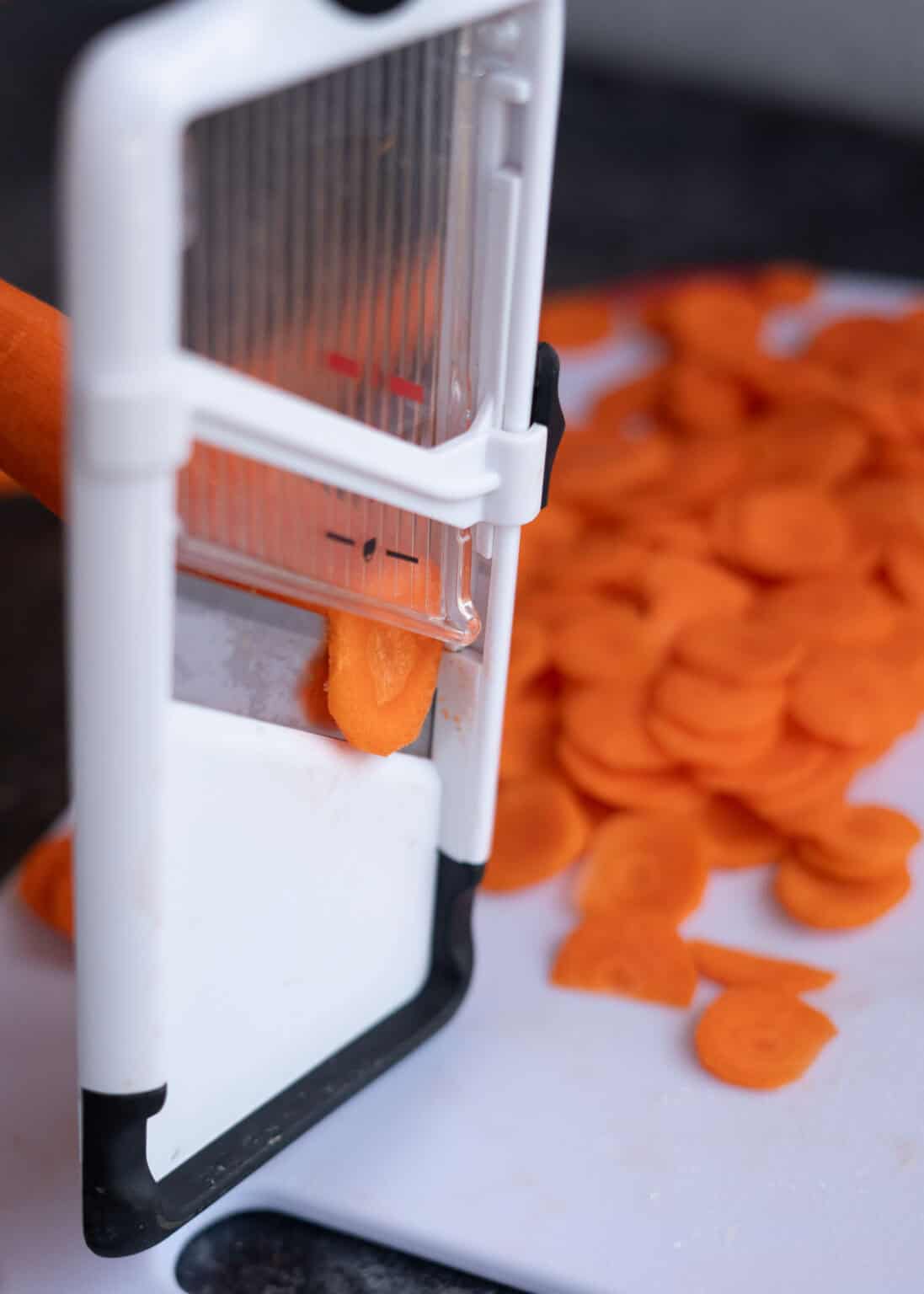 Crispy Carrot Chips (sweet & savory)
