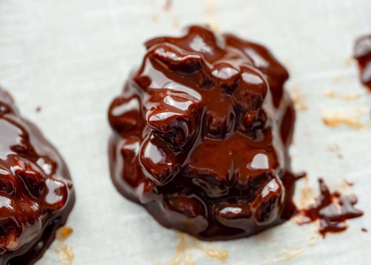 Caramel Cashew Clusters - Sweet Peas and Saffron